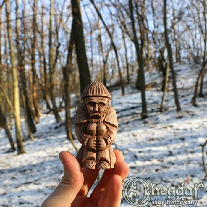 Domowik - słowiański strażnik domu. Ręcznie rzebiony • Onegdaj